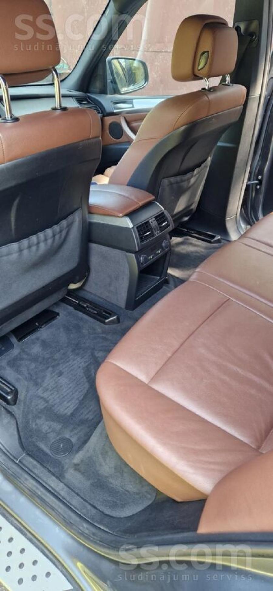 Pelēks BMW X5 2011 Jelgava, ar dzinēja tilpumu 3.00 L un nobraukumu 385 tūkst. km par 12900 €, foto 14 vietnē AUTOMOTO.COM.LV