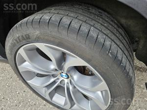 Pelēks BMW X5 2011 Madona, ar dzinēja tilpumu 3.00 L un nobraukumu 350 tūkst. km par 10800 €, foto 10 vietnē AUTOMOTO.COM.LV