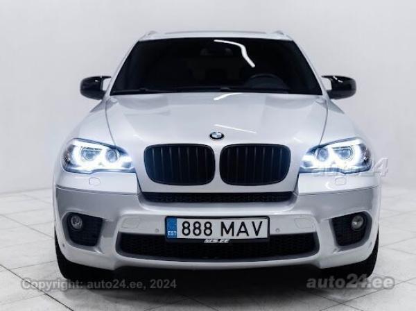 Grey BMW X5 2012 in Tallinn, with an engine capacity of 3.00 L and mileage of 303 thousand km for 16200 €, photo 1 on AUTOMOTO.COM.LV