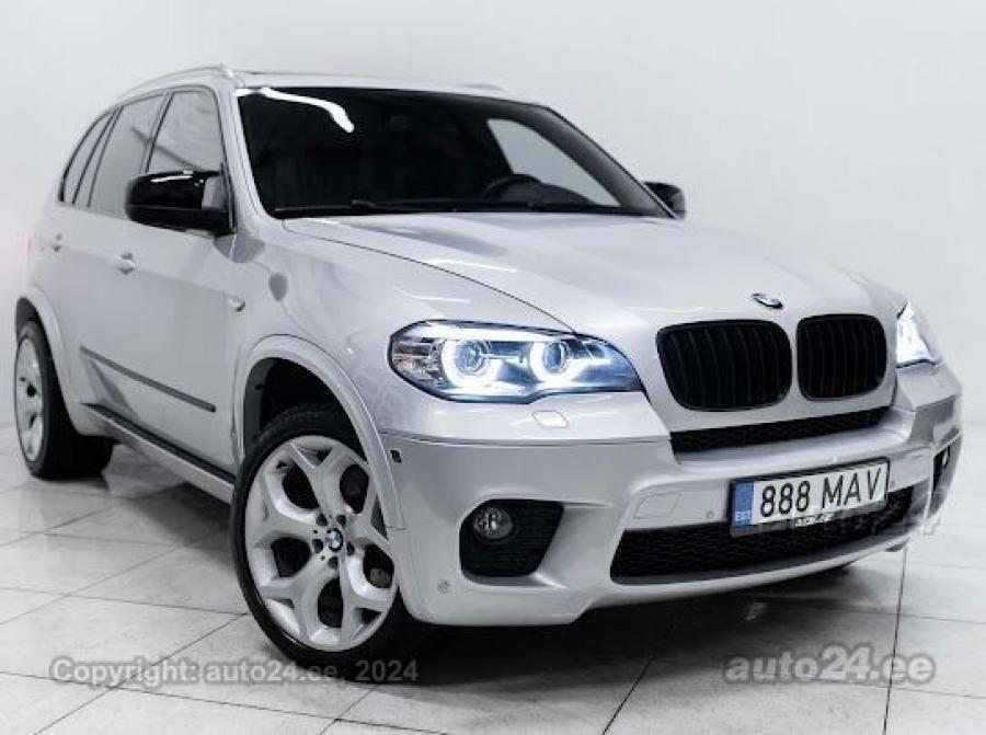 Grey BMW X5 2012 in Tallinn, with an engine capacity of 3.00 L and mileage of 303 thousand km for 16200 €, photo 2 on AUTOMOTO.COM.LV
