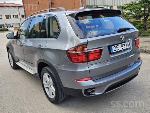 Grey BMW X5 2012 in Jekabpils, with an engine capacity of 3.00 L and mileage of 263 thousand km for 11690 €, photo 8 on AUTOMOTO.COM.LV