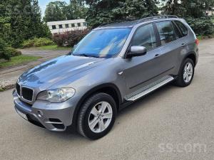 Grey BMW X5 2012 in Jekabpils, with an engine capacity of 3.00 L and mileage of 263 thousand km for 11690 €, photo 10 on AUTOMOTO.COM.LV