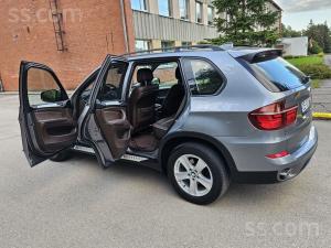 Grey BMW X5 2012 in Jekabpils, with an engine capacity of 3.00 L and mileage of 263 thousand km for 11690 €, photo 14 on AUTOMOTO.COM.LV