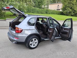 Grey BMW X5 2012 in Jekabpils, with an engine capacity of 3.00 L and mileage of 263 thousand km for 11690 €, photo 17 on AUTOMOTO.COM.LV