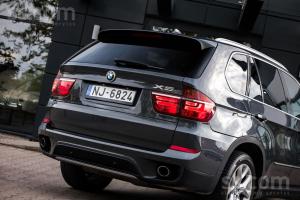 Grey BMW X5 2012 in Jelgava, with an engine capacity of 3.00 L and mileage of 0 thousand km for 11450 €, photo 5 on AUTOMOTO.COM.LV