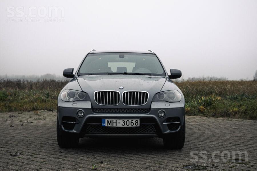 Pelēks BMW X5 2012 Rīga, ar dzinēja tilpumu 3.00 L un nobraukumu 430 tūkst. km par 6300 €, foto 2 vietnē AUTOMOTO.COM.LV