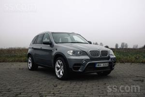 Pelēks BMW X5 2012 Rīga, ar dzinēja tilpumu 3.00 L un nobraukumu 430 tūkst. km par 6300 €, foto 3 vietnē AUTOMOTO.COM.LV