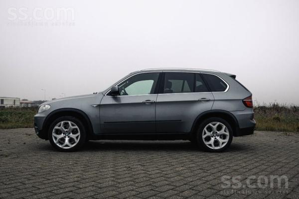 Pelēks BMW X5 2012 Rīga, ar dzinēja tilpumu 3.00 L un nobraukumu 430 tūkst. km par 6300 €, foto 4 vietnē AUTOMOTO.COM.LV