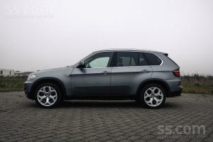 Pelēks BMW X5 2012 Rīga, ar dzinēja tilpumu 3.00 L un nobraukumu 430 tūkst. km par 6300 €, foto 4 vietnē AUTOMOTO.COM.LV