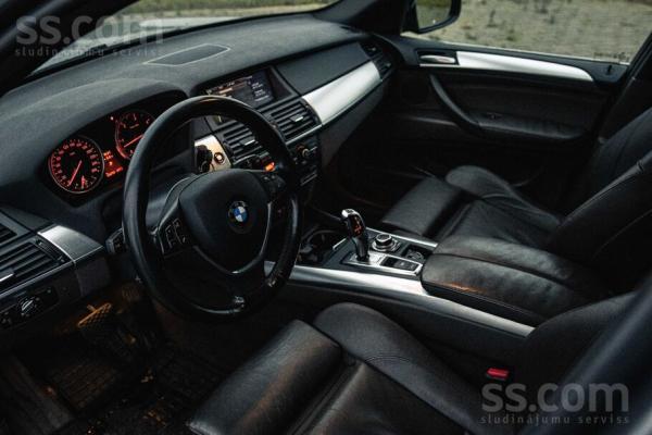Pelēks BMW X5 2012 Rīga, ar dzinēja tilpumu 3.00 L un nobraukumu 430 tūkst. km par 6300 €, foto 9 vietnē AUTOMOTO.COM.LV