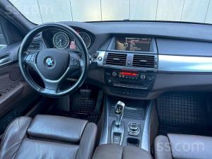 Pelēks BMW X5 2012 Rīga, ar dzinēja tilpumu 3.00 L un nobraukumu 0 tūkst. km par 6950 €, foto 14 vietnē AUTOMOTO.COM.LV