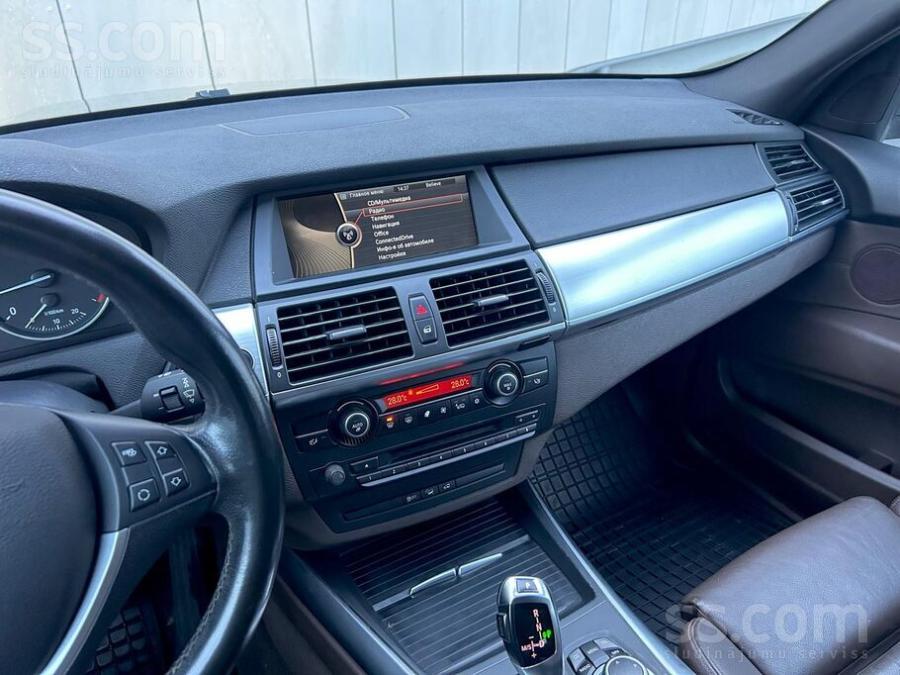 Pelēks BMW X5 2012 Rīga, ar dzinēja tilpumu 3.00 L un nobraukumu 0 tūkst. km par 6950 €, foto 18 vietnē AUTOMOTO.COM.LV