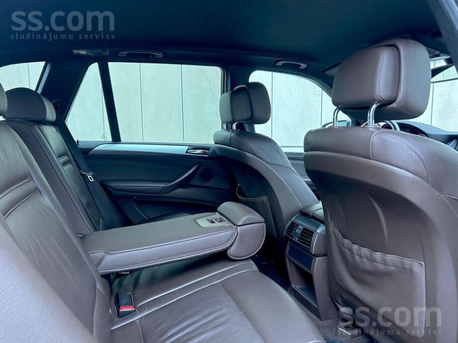 Pelēks BMW X5 2012 Rīga, ar dzinēja tilpumu 3.00 L un nobraukumu 0 tūkst. km par 6950 €, foto 22 vietnē AUTOMOTO.COM.LV