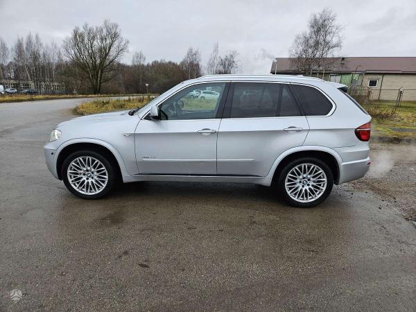 Pelēks BMW X5 2012 Tauragė, ar dzinēja tilpumu 2.99 L un nobraukumu 307 tūkst. km par 11300 €, foto 2 vietnē AUTOMOTO.COM.LV