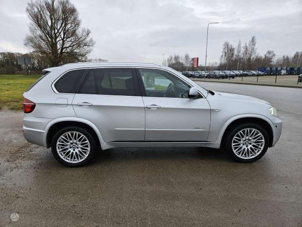 Pelēks BMW X5 2012 Tauragė, ar dzinēja tilpumu 2.99 L un nobraukumu 307 tūkst. km par 11300 €, foto 6 vietnē AUTOMOTO.COM.LV
