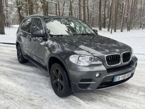 Grey BMW X5 2012 in Kaunas, with an engine capacity of 2.99 L and mileage of 326 thousand km for 7950 €, photo 2 on AUTOMOTO.COM.LV