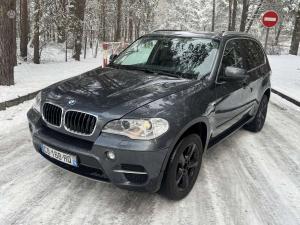 Grey BMW X5 2012 in Kaunas, with an engine capacity of 2.99 L and mileage of 326 thousand km for 7950 €, photo 3 on AUTOMOTO.COM.LV