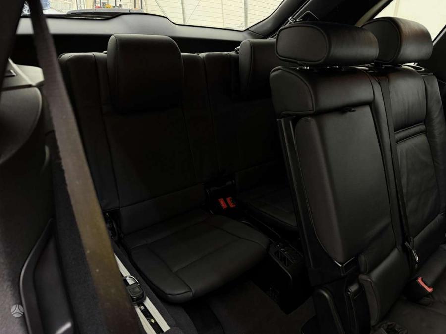 Grey BMW X5 2012 in Vilnius, with an engine capacity of 2.99 L and mileage of 308 thousand km for 10450 €, photo 14 on AUTOMOTO.COM.LV