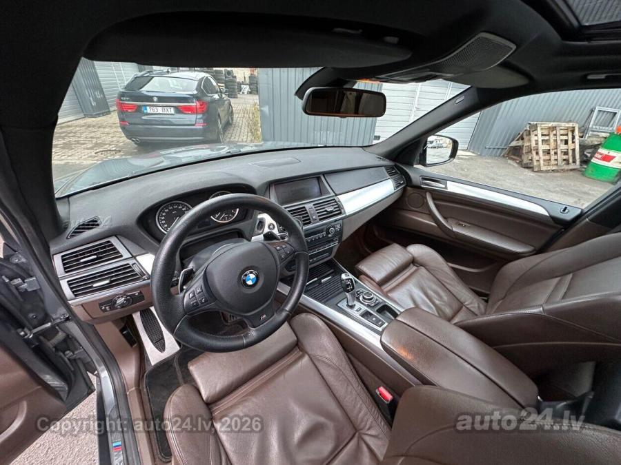 Pelēks BMW X5 2012 Tallina, ar dzinēja tilpumu 3.00 L un nobraukumu 0 tūkst. km par 16500 €, foto 14 vietnē AUTOMOTO.COM.LV