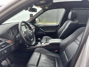 Pelēks BMW X5 2012 Viļņa, ar dzinēja tilpumu 3.00 L un nobraukumu 240 tūkst. km par 8700 €, foto 7 vietnē AUTOMOTO.COM.LV