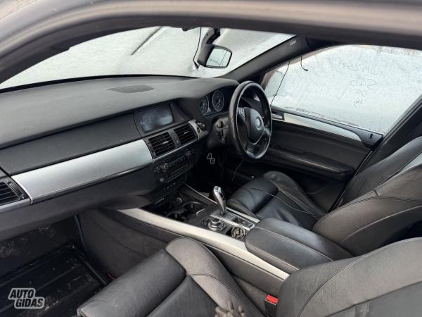 Pelēks BMW X5 2012 Birštonas, ar dzinēja tilpumu 4.00 L un nobraukumu 200 tūkst. km par 6349 €, foto 4 vietnē AUTOMOTO.COM.LV