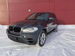 Grey BMW X5 2012 in Kaunas, with an engine capacity of 2.99 L and mileage of 305 thousand km for 11700 €, photo 5 on AUTOMOTO.COM.LV