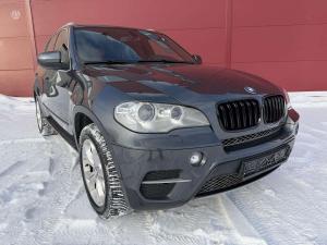 Grey BMW X5 2012 in Kaunas, with an engine capacity of 2.99 L and mileage of 305 thousand km for 11700 €, photo 8 on AUTOMOTO.COM.LV