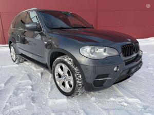 Grey BMW X5 2012 in Kaunas, with an engine capacity of 2.99 L and mileage of 305 thousand km for 11700 €, photo 9 on AUTOMOTO.COM.LV