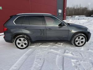 Grey BMW X5 2012 in Kaunas, with an engine capacity of 2.99 L and mileage of 305 thousand km for 11700 €, photo 12 on AUTOMOTO.COM.LV
