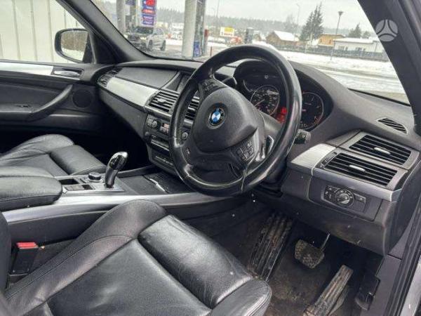 Grey BMW X5 2012 in Vilnius, with an engine capacity of 2.99 L and mileage of 156 thousand km for 4950 €, photo 5 on AUTOMOTO.COM.LV