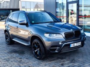 Grey BMW X5 2012 in Siauliai, with an engine capacity of 3.00 L and mileage of 258 thousand km for 9700 €, photo  on AUTOMOTO.COM.LV