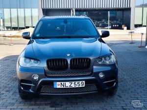 Grey BMW X5 2012 in Siauliai, with an engine capacity of 3.00 L and mileage of 258 thousand km for 9700 €, photo 2 on AUTOMOTO.COM.LV