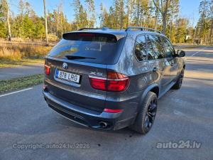 Pelēks BMW X5 2012 Tallina, ar dzinēja tilpumu 3.00 L un nobraukumu 300 tūkst. km par 13900 €, foto 3 vietnē AUTOMOTO.COM.LV