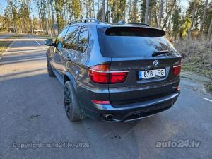 Pelēks BMW X5 2012 Tallina, ar dzinēja tilpumu 3.00 L un nobraukumu 300 tūkst. km par 13900 €, foto 4 vietnē AUTOMOTO.COM.LV