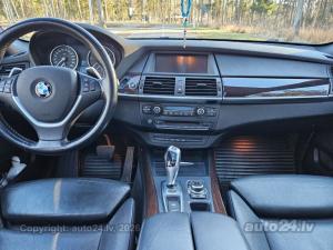 Pelēks BMW X5 2012 Tallina, ar dzinēja tilpumu 3.00 L un nobraukumu 300 tūkst. km par 13900 €, foto 16 vietnē AUTOMOTO.COM.LV