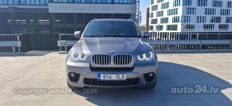 Grey BMW X5 2012 in Tallinn, with an engine capacity of 3.00 L and mileage of 274 thousand km for 12800 €, photo 1 on AUTOMOTO.COM.LV