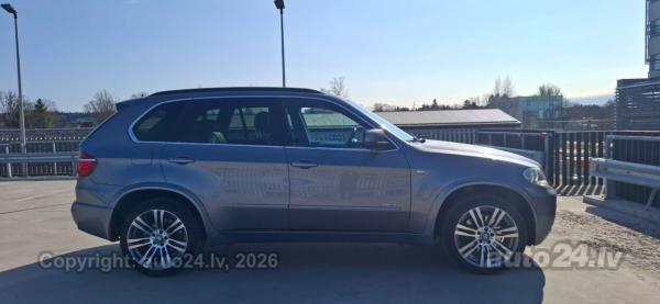 Pelēks BMW X5 2012 Tallina, ar dzinēja tilpumu 3.00 L un nobraukumu 274 tūkst. km par 12800 €, foto 5 vietnē AUTOMOTO.COM.LV