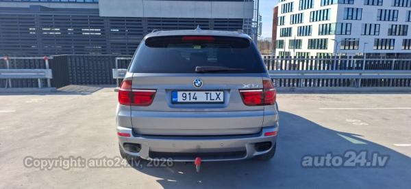Pelēks BMW X5 2012 Tallina, ar dzinēja tilpumu 3.00 L un nobraukumu 274 tūkst. km par 12800 €, foto 7 vietnē AUTOMOTO.COM.LV