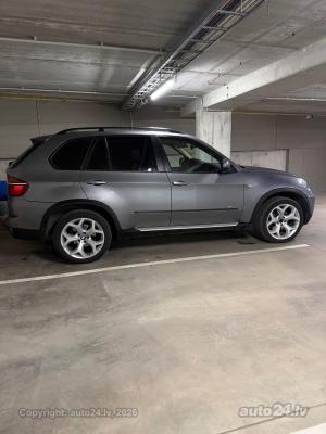 Grey BMW X5 2012 in Tallinn, with an engine capacity of 3.00 L and mileage of 280 thousand km for 14000 €, photo 4 on AUTOMOTO.COM.LV
