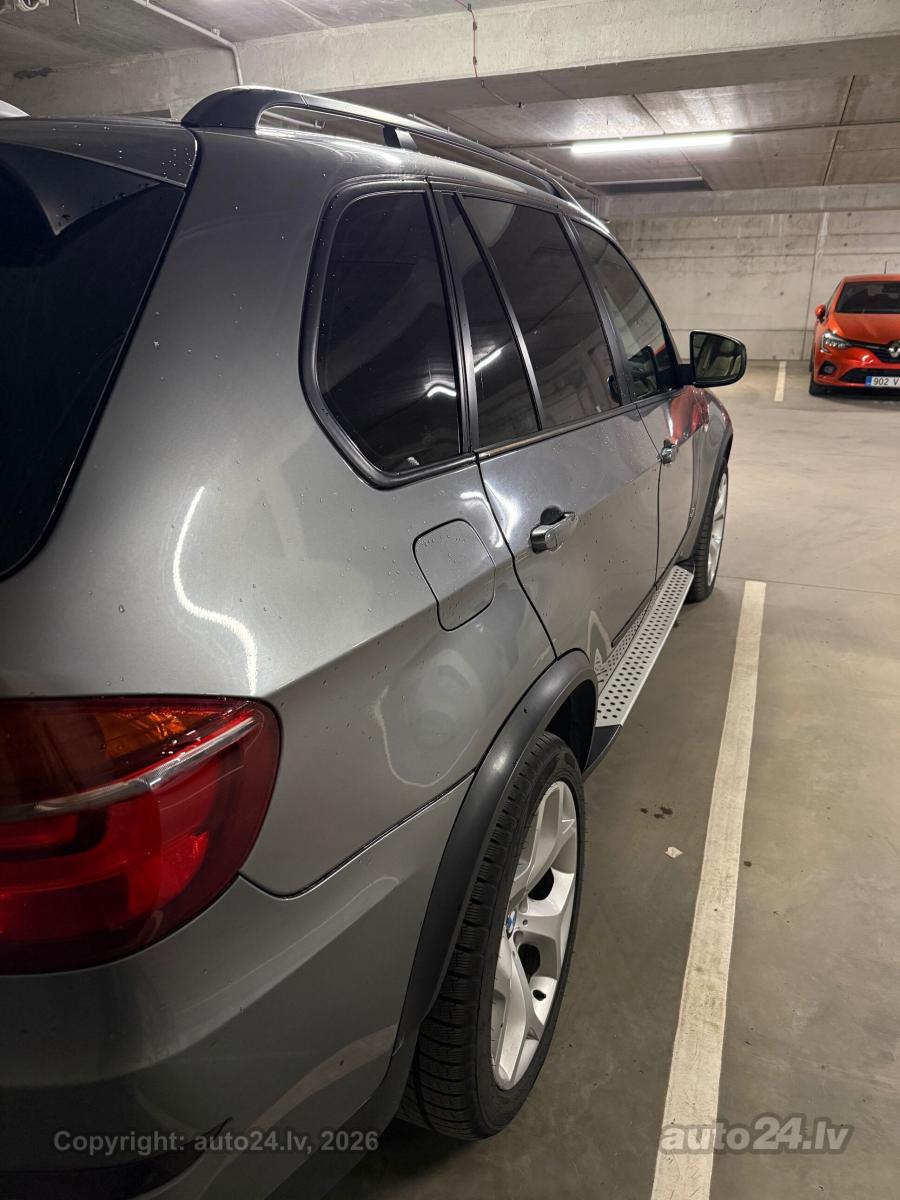 Grey BMW X5 2012 in Tallinn, with an engine capacity of 3.00 L and mileage of 280 thousand km for 14000 €, photo 5 on AUTOMOTO.COM.LV