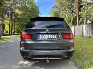 Grey BMW X5 2012 in Riga, with an engine capacity of 3.00 L and mileage of 277 thousand km for 12490 €, photo 12 on AUTOMOTO.COM.LV