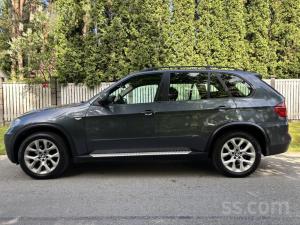 Grey BMW X5 2012 in Riga, with an engine capacity of 3.00 L and mileage of 277 thousand km for 12490 €, photo 13 on AUTOMOTO.COM.LV