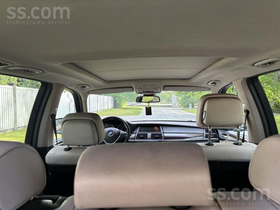 Grey BMW X5 2012 in Riga, with an engine capacity of 3.00 L and mileage of 277 thousand km for 12490 €, photo 19 on AUTOMOTO.COM.LV