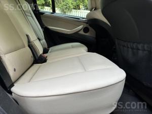 Grey BMW X5 2012 in Riga, with an engine capacity of 3.00 L and mileage of 277 thousand km for 12490 €, photo 22 on AUTOMOTO.COM.LV