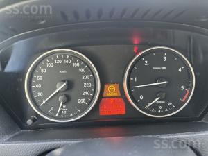 Grey BMW X5 2012 in Riga, with an engine capacity of 3.00 L and mileage of 277 thousand km for 12490 €, photo 23 on AUTOMOTO.COM.LV