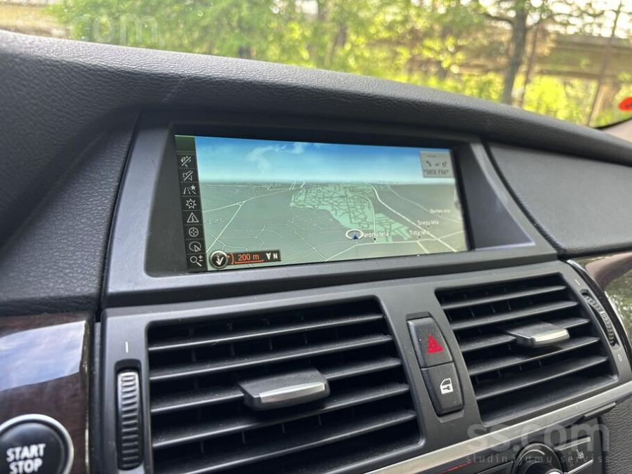 Grey BMW X5 2012 in Riga, with an engine capacity of 3.00 L and mileage of 277 thousand km for 12490 €, photo 24 on AUTOMOTO.COM.LV