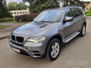 Grey BMW X5 2012 in Jekabpils, with an engine capacity of 3.00 L and mileage of 263 thousand km for 11690 €, photo  on AUTOMOTO.COM.LV