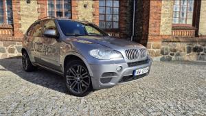 Grey BMW X5 2012 in Ventspils, with an engine capacity of 3.00 L and mileage of 304 thousand km for 12000 €, photo  on AUTOMOTO.COM.LV
