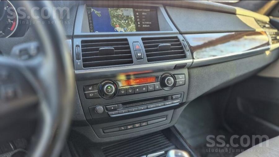 Pelēks BMW X5 2012 Ventspils, ar dzinēja tilpumu 3.00 L un nobraukumu 304 tūkst. km par 12000 €, foto 10 vietnē AUTOMOTO.COM.LV