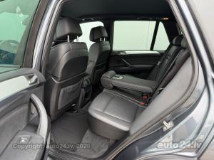Pelēks BMW X5 2012 Tartu, ar dzinēja tilpumu 3.00 L un nobraukumu 231 tūkst. km par 13999 €, foto 11 vietnē AUTOMOTO.COM.LV